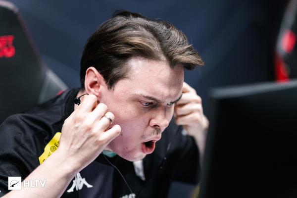 Virtus.pro, FaZe и Falcons – последние участники плей-офф PGL Bucharest ...